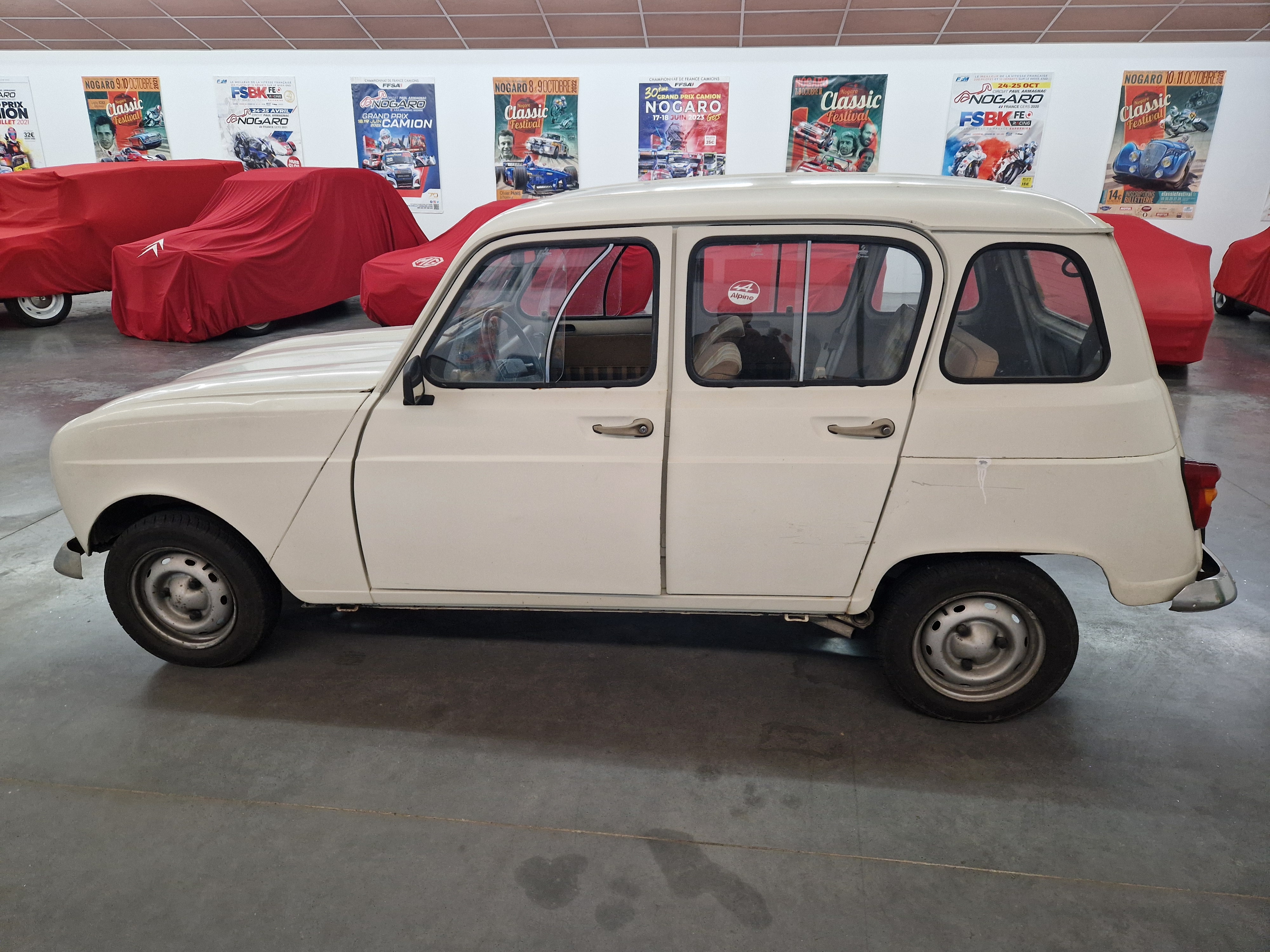 Renault R4 TL - type 112302A